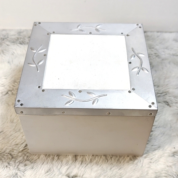 Eddie Bauer | Storage & Organization | Eddie Bauer Square Vine Wooden ...